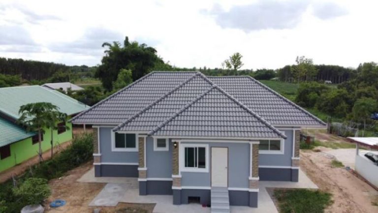 Sun-filled View Home Design with Well-Designed Cross Hip Roof - Cool ...